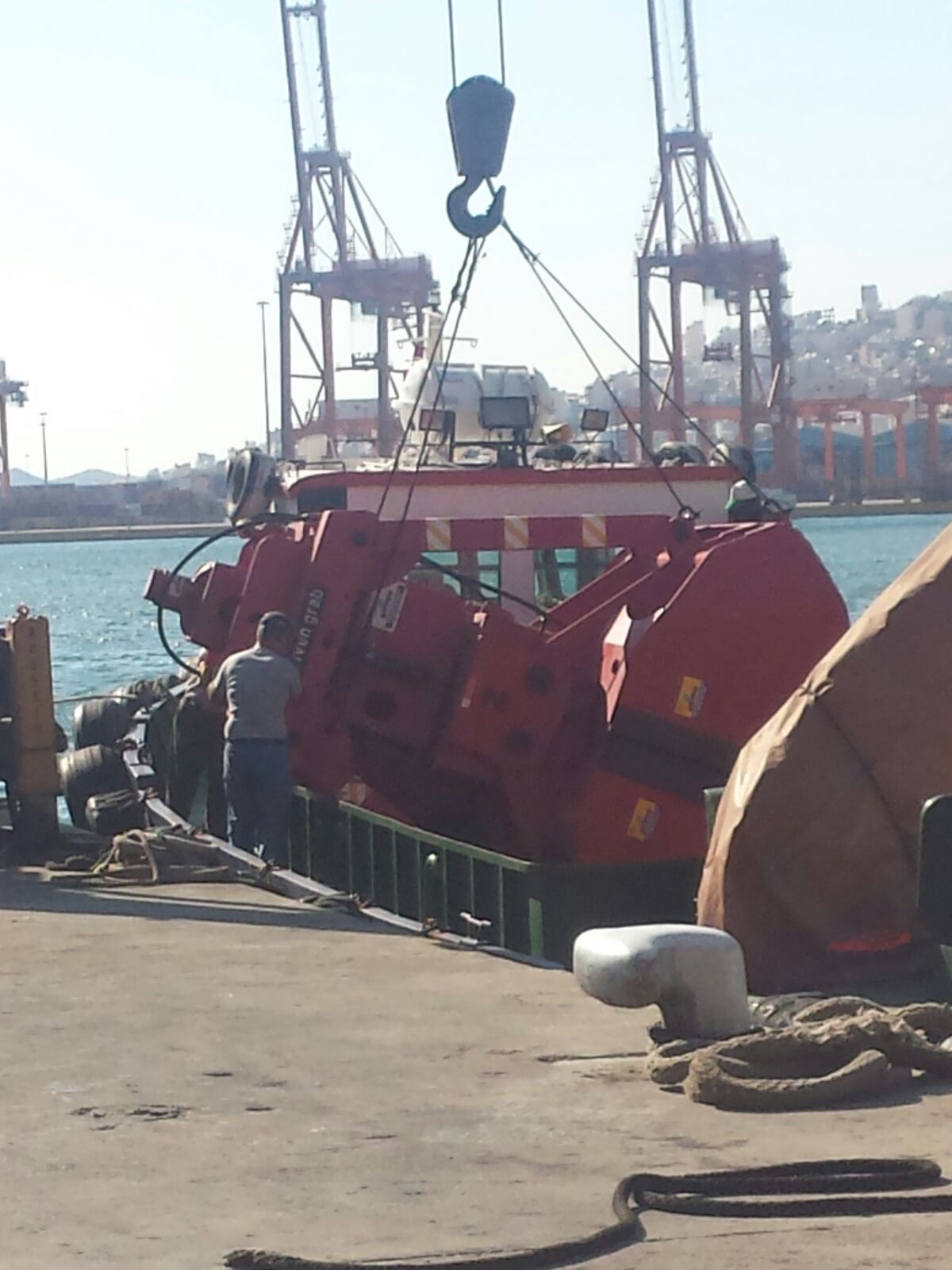 Ειδικές Μεταφορές Θαλάσσης - Service boatsService boats
